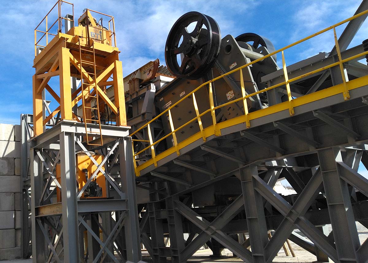 Custom Crusher Stands - RAWSON Manufacturing, Inc.